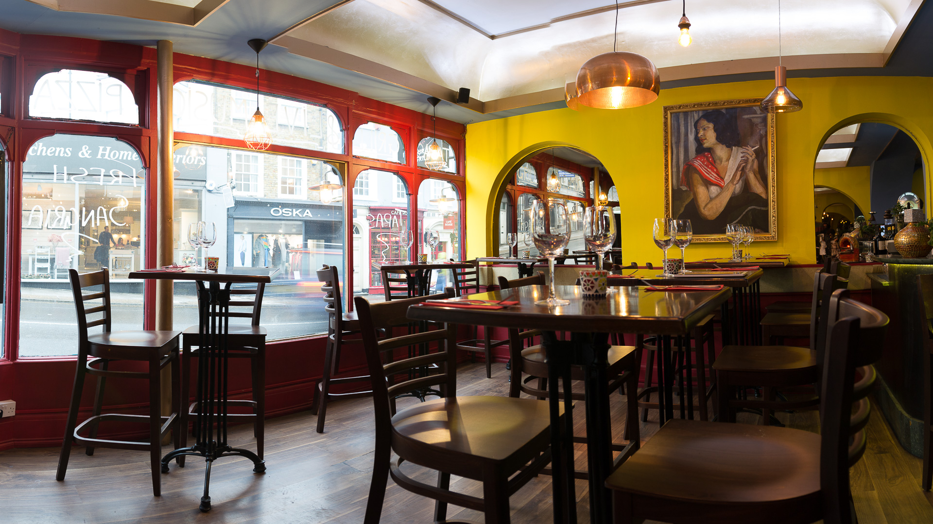 Sunday Live Music with Henri Defoe - Tziganos